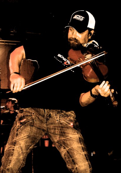 Artist Spotlight – Joe Caverlee - Michelle Lee On Air